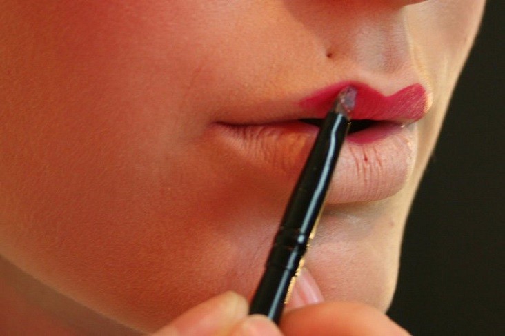 How to Achieve Perfect Red Lips - Cosmetology School & Beauty School in ...